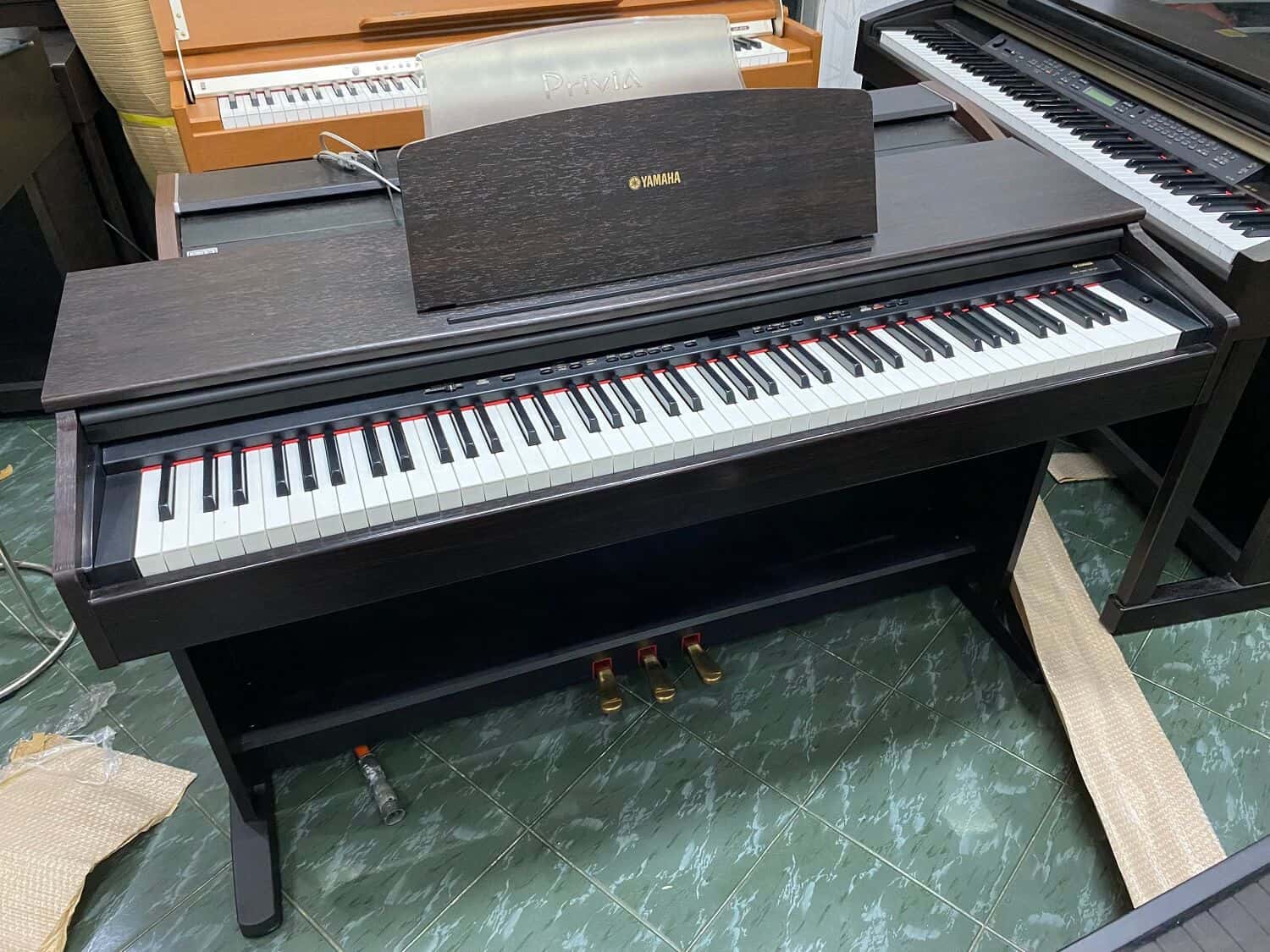 Piano Điện Yamaha YDP201 - Trung Nguyên Piano