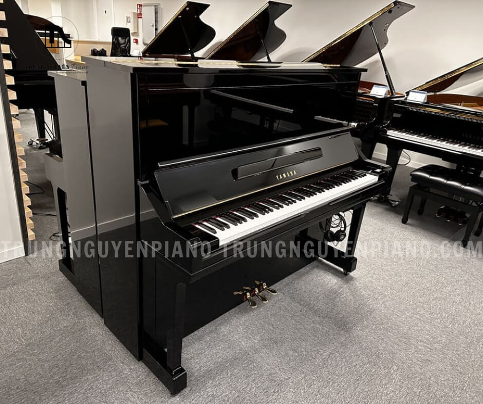 Đàn Piano Yamaha YU3